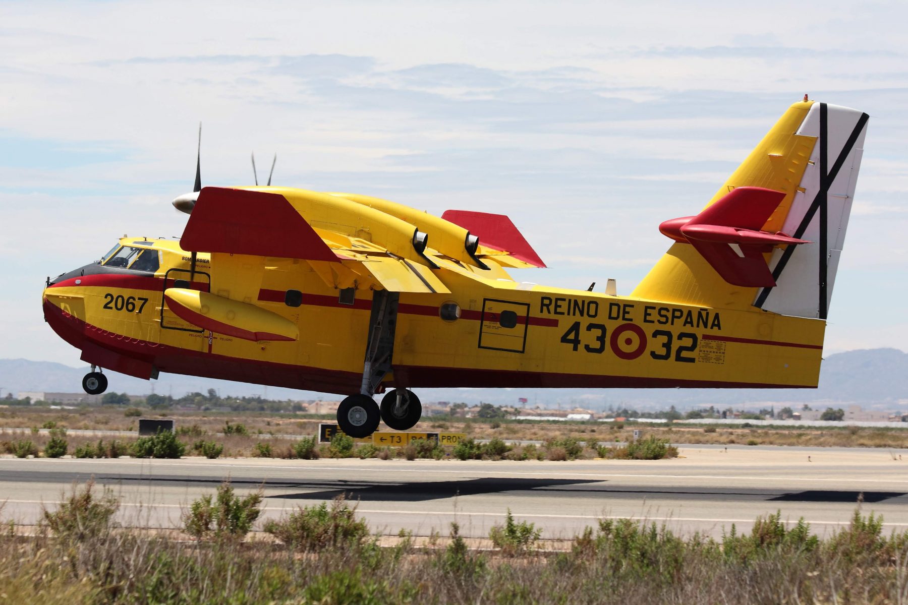 BOMBARDIER CL-415 | AERONAVES MILITARES ESPAÑOLAS